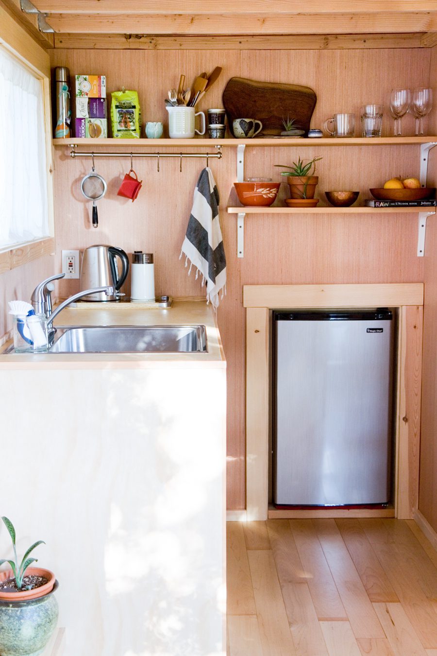 Tiny house: Small-space living - Hither & Thither